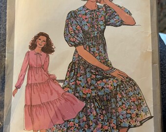 OUT of PRINT Simplicity Sewing Pattern 8383 Misses' Knit Trapeze Dress ...