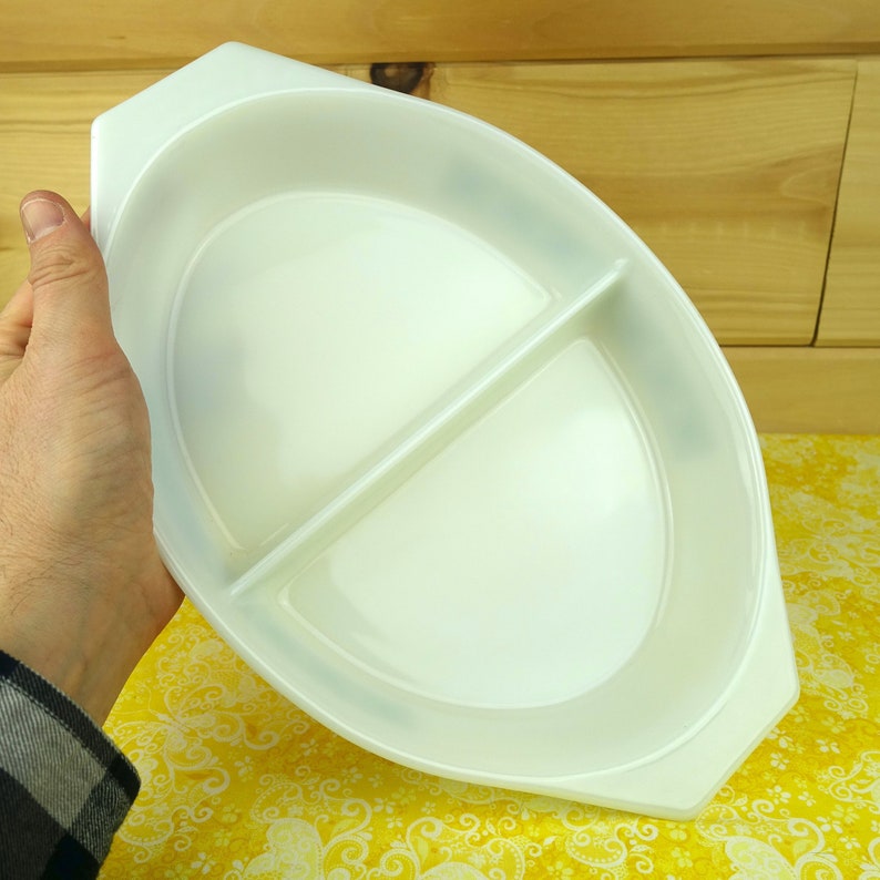 Pyrex 1-1/2-quart Divided Serving Dish Verde Stamp Program - Etsy