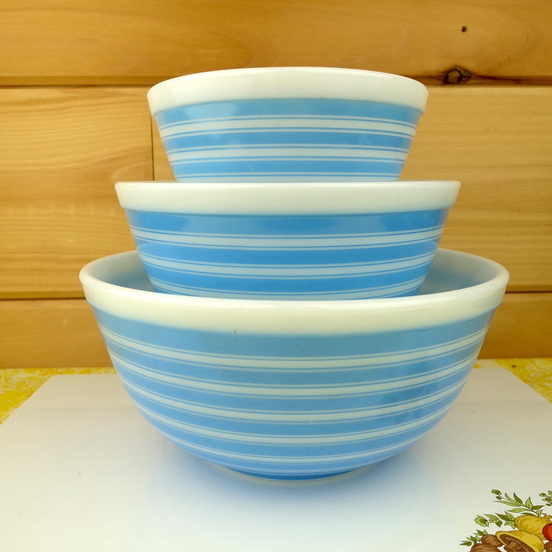 3 Pyrex Mixing Bowls, Rainbow Stripe Blue, #401, #402, #403 - Etsy