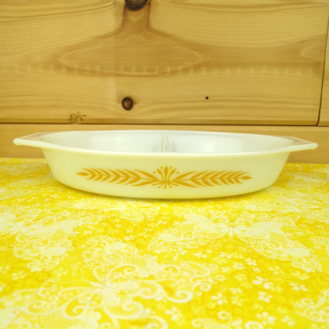 Pyrex 1-1/2-quart Divided Serving Dish, Promotional "royal Wheat, 1960 ...