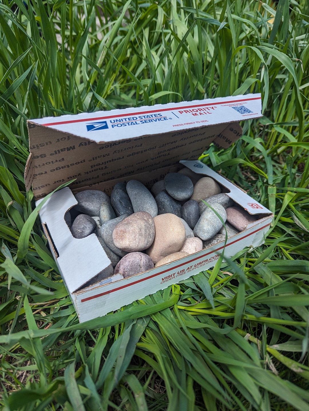 Colorful Wyoming River Rocks. Crafting, Cairns, Aquariums, Terrariums ...