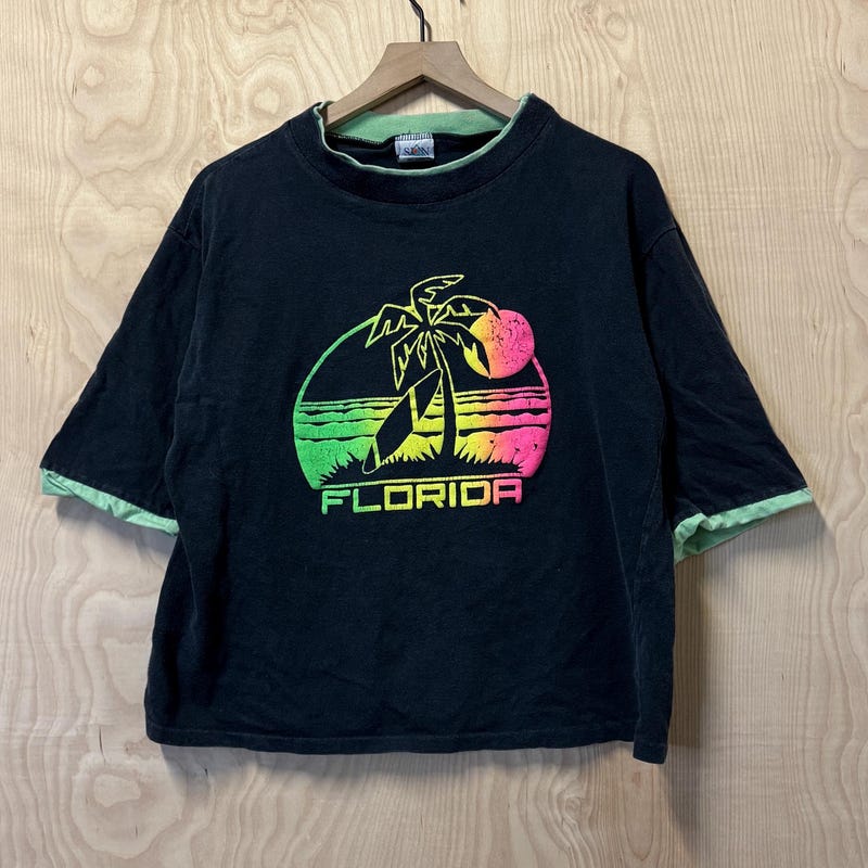 90s Beach Graphic Tee - Etsy