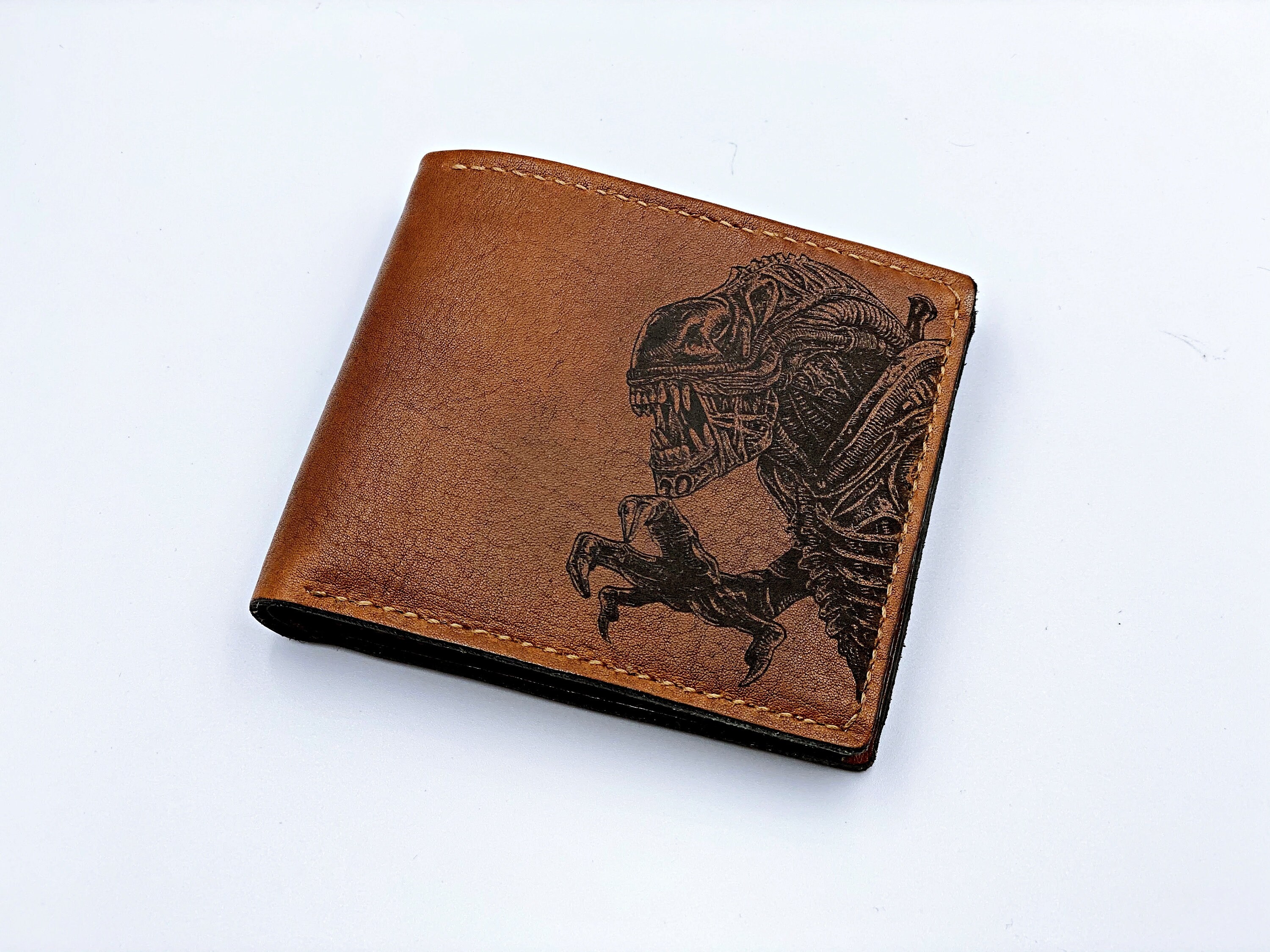 Personalized Predator Vs Aliens Xenomorph Monster Leather - Etsy