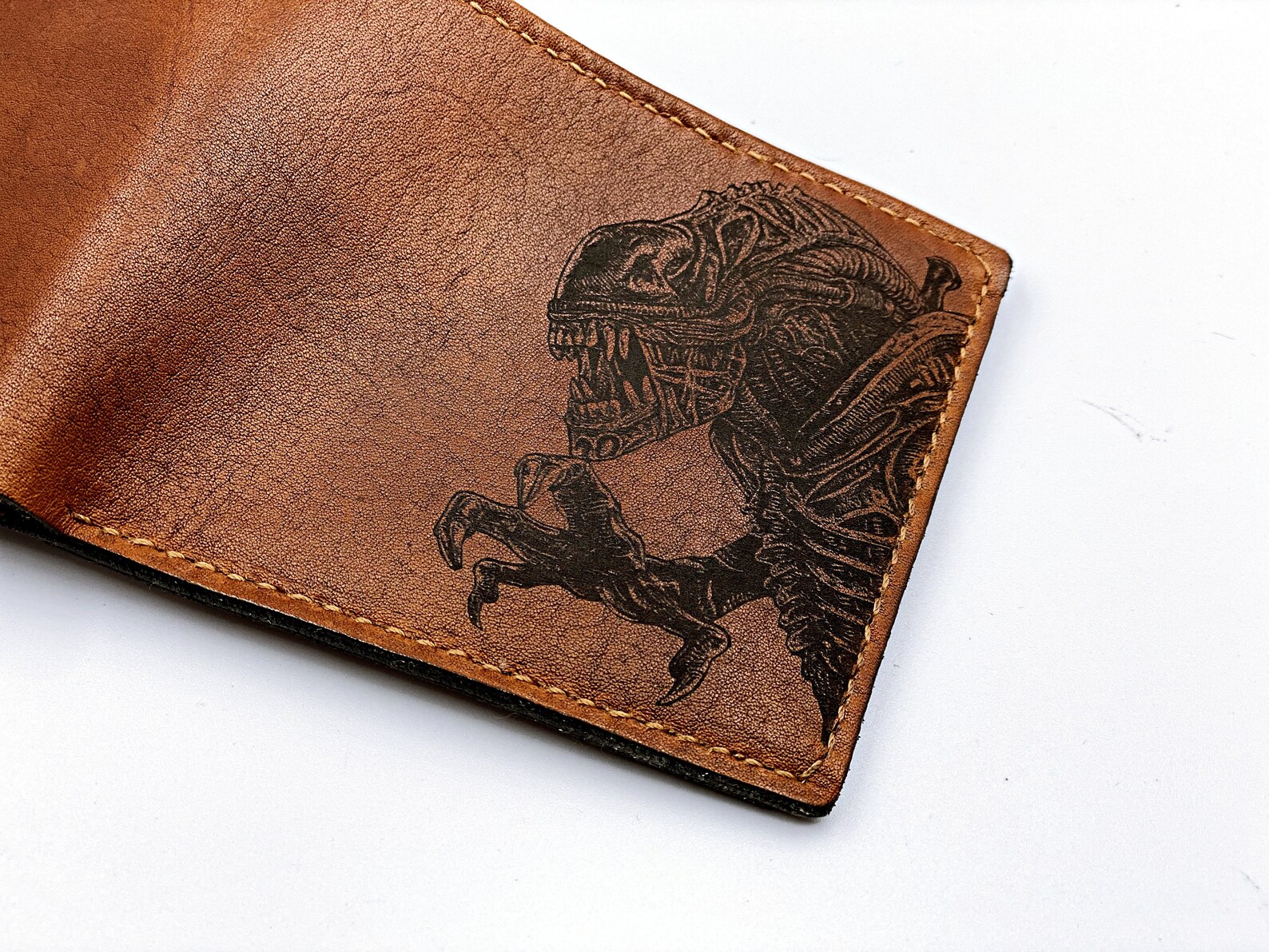 Personalized Predator Vs Aliens Xenomorph Monster Leather - Etsy