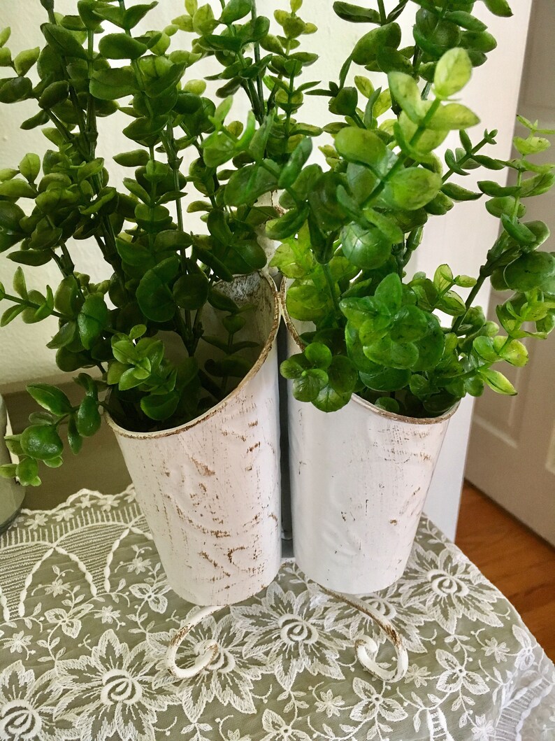 Farmhouse Green Floral Arrangement Eucalyptus Leaves, Rustic ...