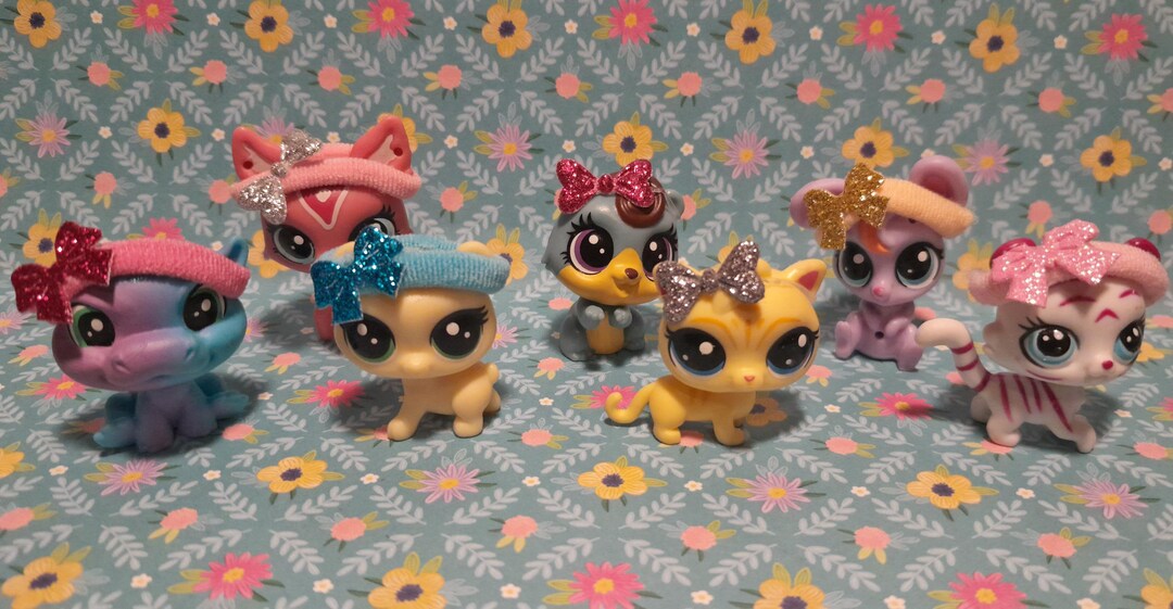 Authentic LPS 20 Pc Play Set 10 Random Mini LPS Pets 10 Random Bows ...