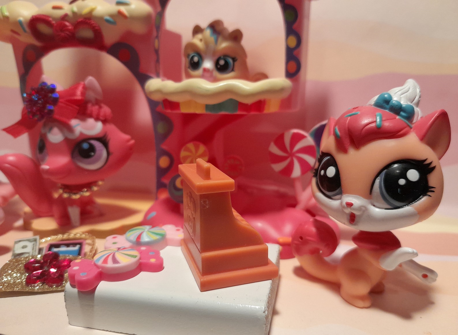 LPS Sweet Sprinkles Candy Shop Cat 3822 Cat 3077 Mini Sweetie Pets and ...