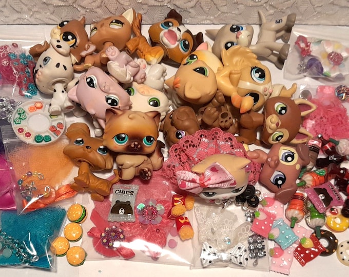 Authentic LPS 26 Pc Play Set 3 Pets (1 Random CAT or DOG and 2 Other ...