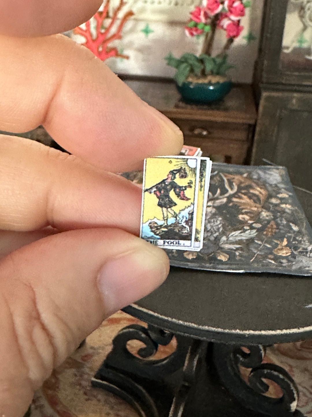 Dollshouse Miniature 1:12 Scale Tarot Deck and Choice of Altar Cloth ...