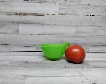 TUPPERWARE Onion Tomato Keeper With Hook Forget-me-not Lime Green 5105 ...
