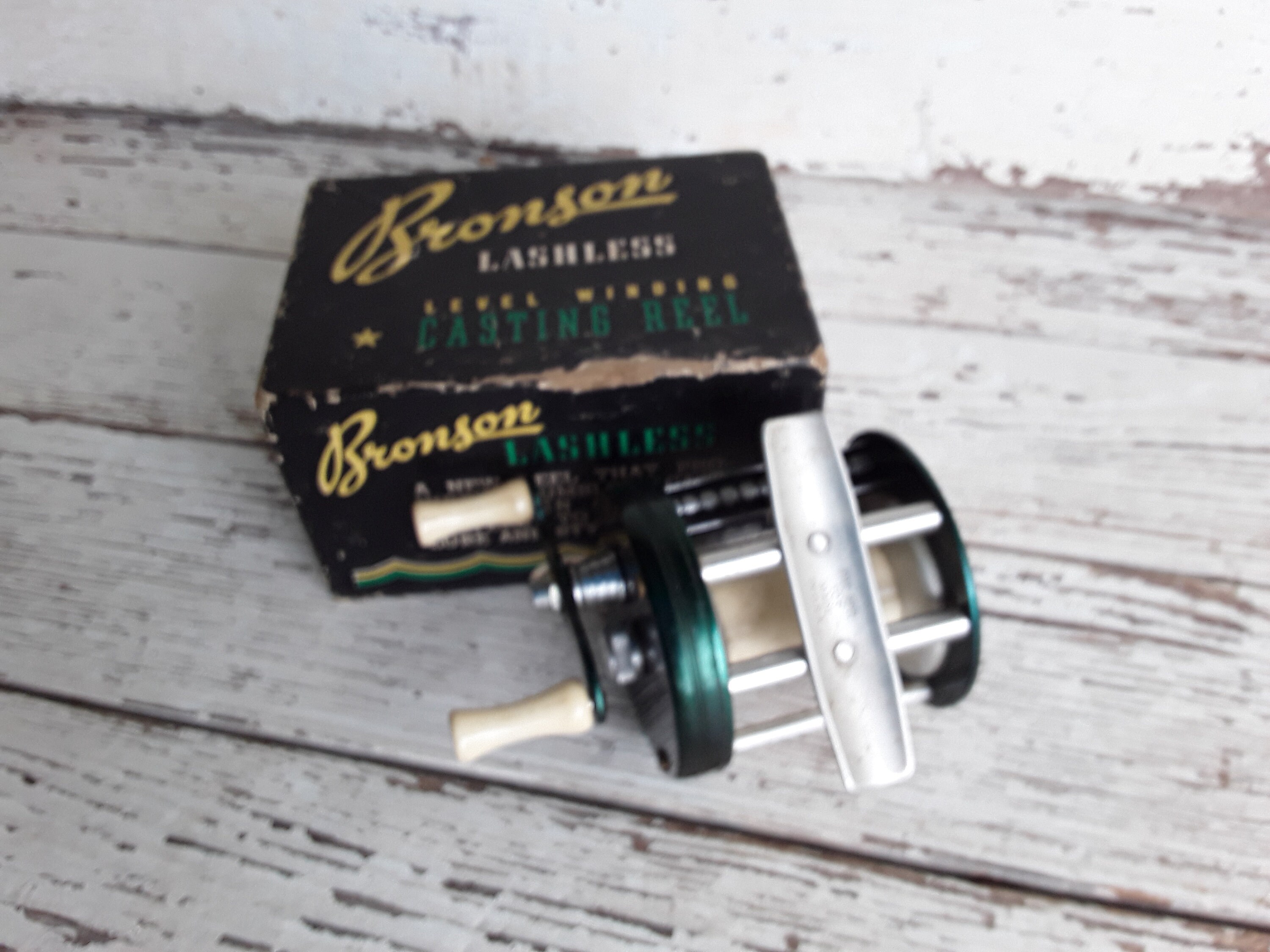 Vintage Bronson lashless Level Winding Casting Reel 1710 - Etsy