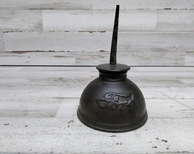 Vintage/antique Circa 1920's Ford Motor Co Script Thumb Oil Can Lightly ...