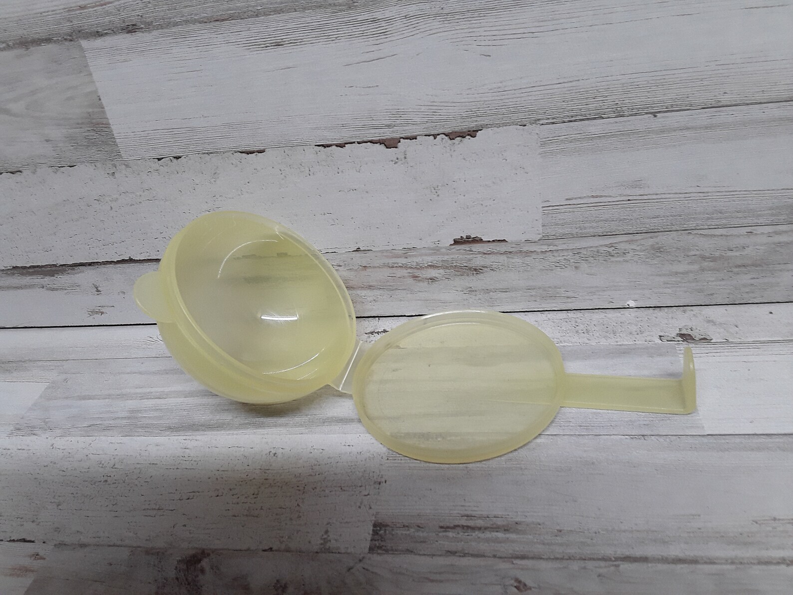 Tupperware Forget-me-not Onion/tomato Keeper / Yellow - Etsy