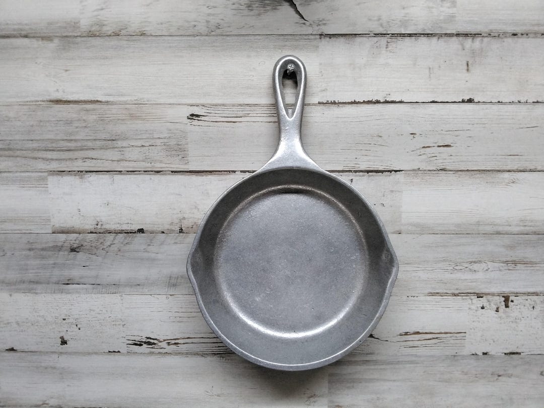 Cast Aluminum Dual Spout Frying Pan/ Skillet / 6" Skillet / Made in USA ...