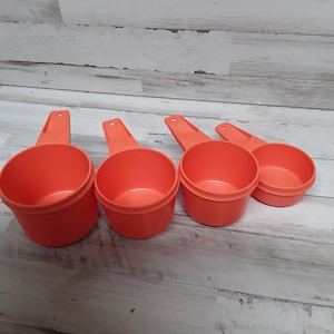 Tupperware Measuring Cups / Orange Tupperware Cups / Vintage Tupperware ...
