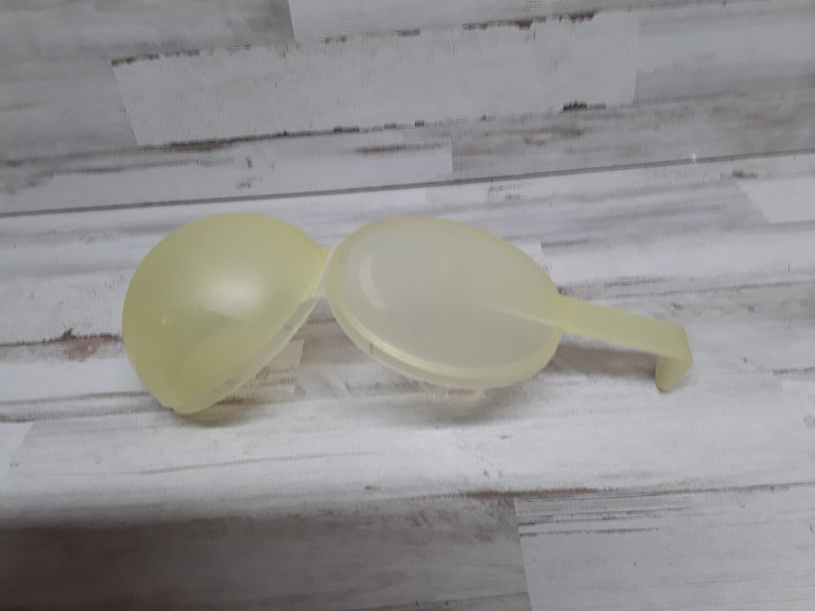 Tupperware Forget-me-not Onion/tomato Keeper / Yellow - Etsy