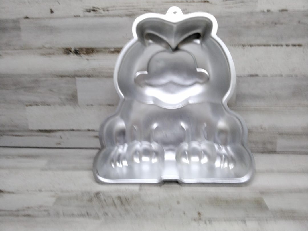 Vintage Wilton 1978 Garfield Cake Pan / # 502-9403 Wilton Cake Pan ...