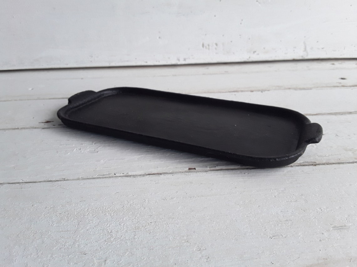 Antique 1800's Small Cast Iron Griddle Toy Size With Gate - Etsy