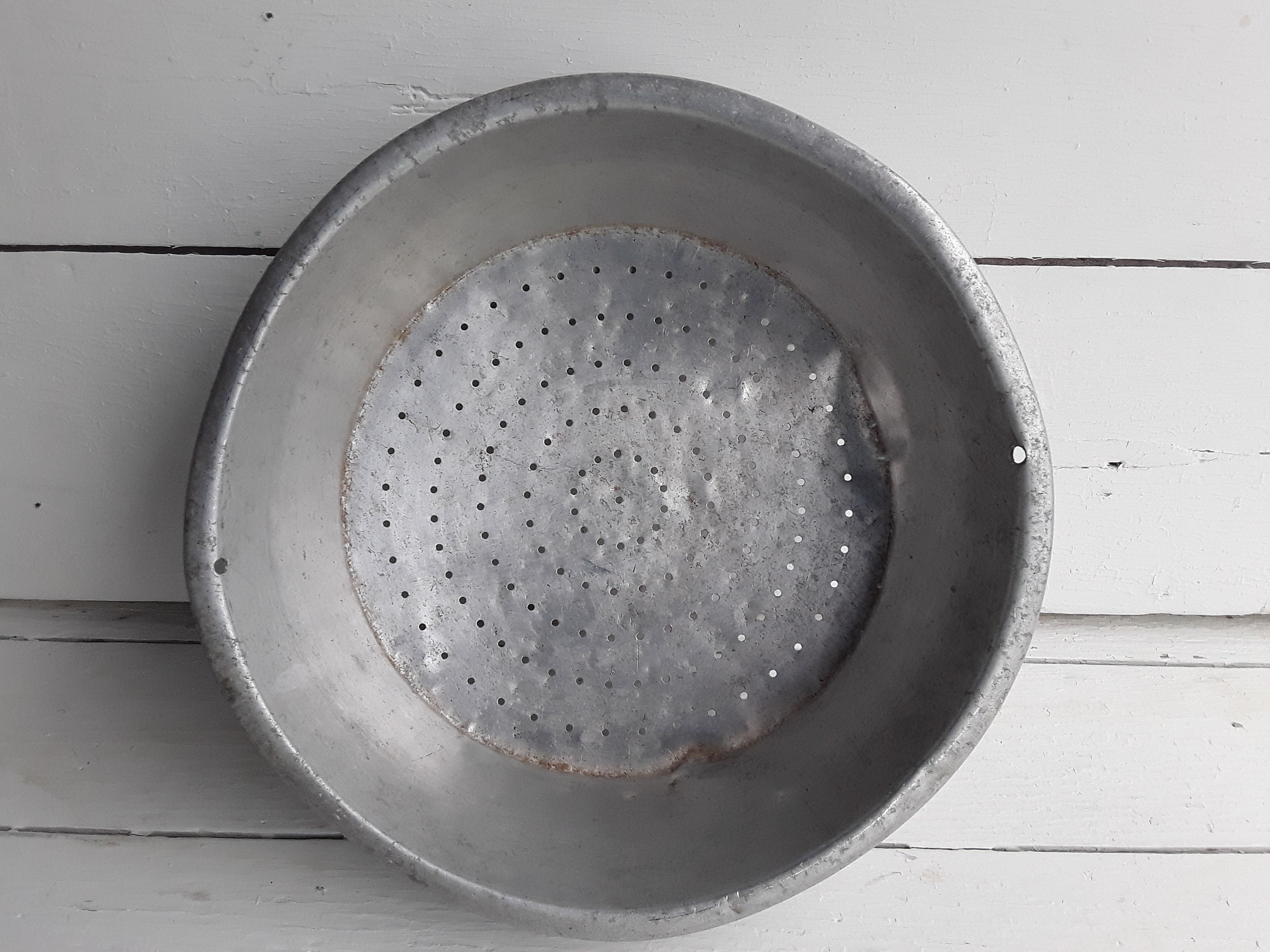 Aluminum Colander/Stainer Old Farmhouse Kitchen Decor | Etsy