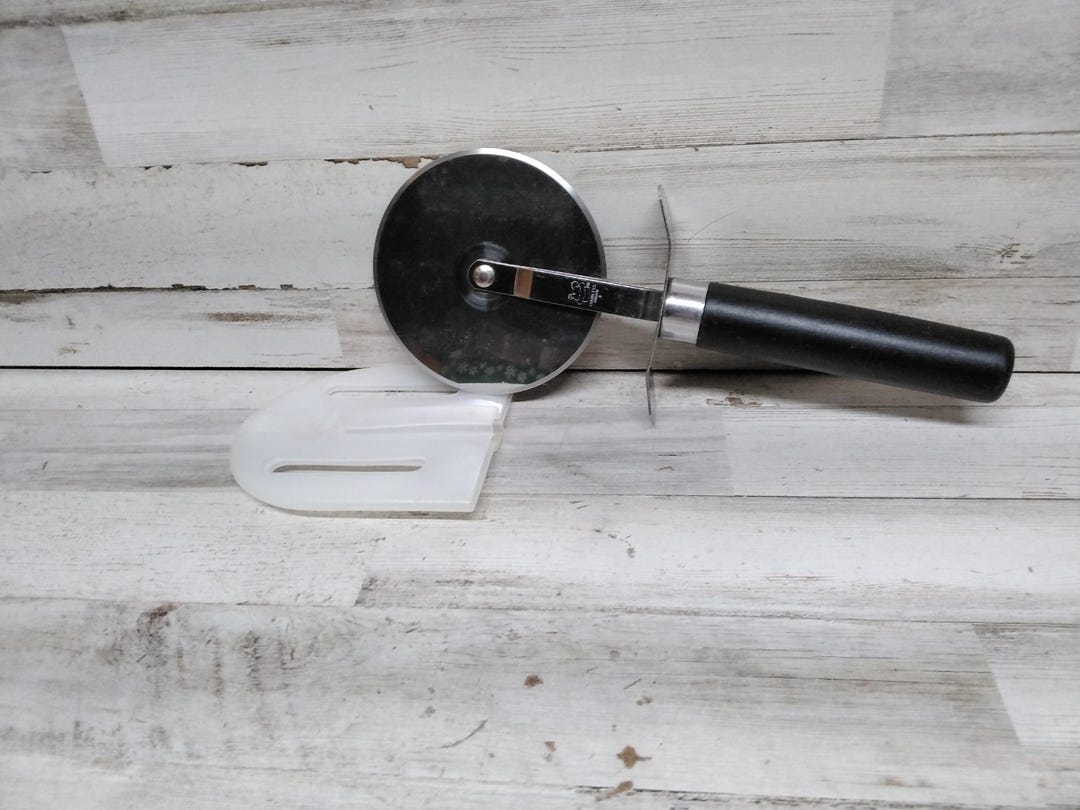 Pampered Chef Pizza & Crust Cutter / Pastry Cutter / Large Pizza Cutter ...