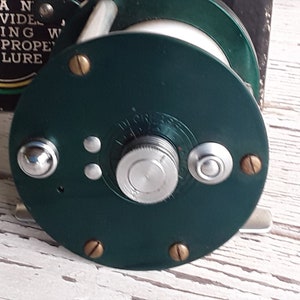 Vintage Bronson “lashless” Level Winding Casting Reel # 1710 Green in Color With Wrench - Etsy