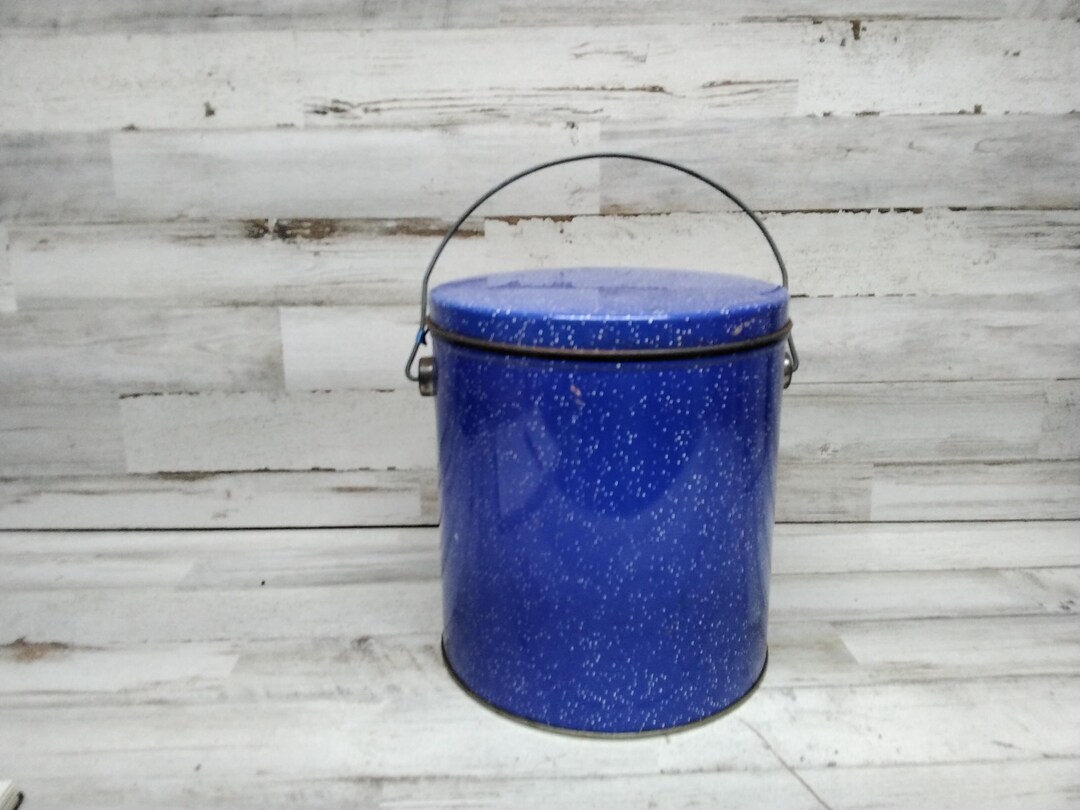 Vintage Blue Speckled Tin With Handle / Specked Blue Tin. / Collectable ...