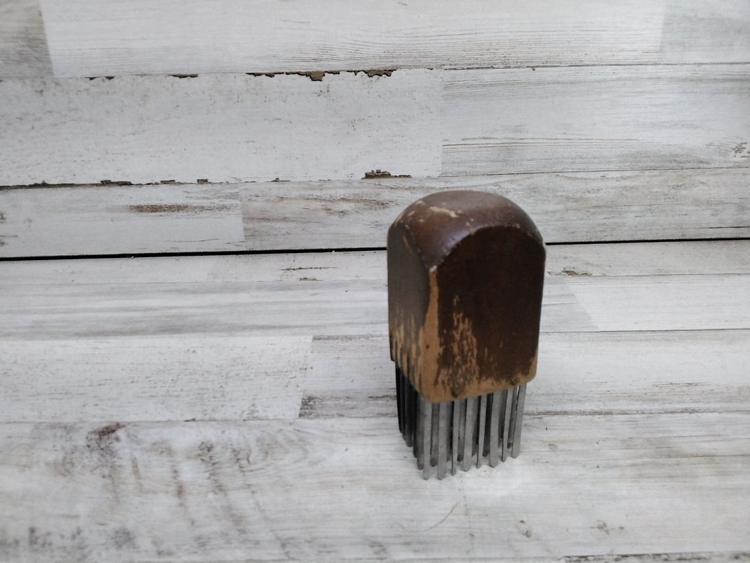 Vintage Meat Tenderizer. / Meat Tenderizer. / Hand Held Tenderizer - Etsy