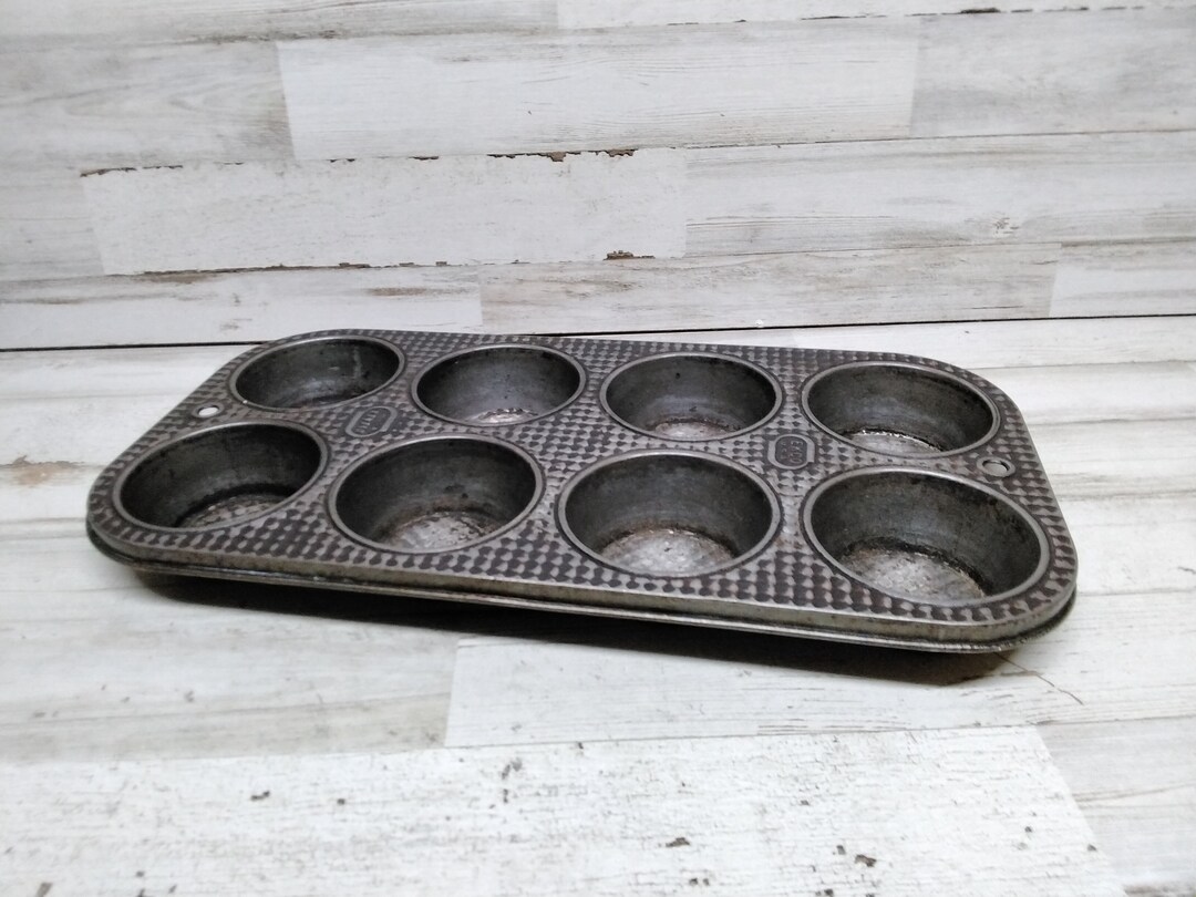 1950s Ekco Ovenex 8 Count Muffin Tin Cupcake Pan Hammered Pattern ...