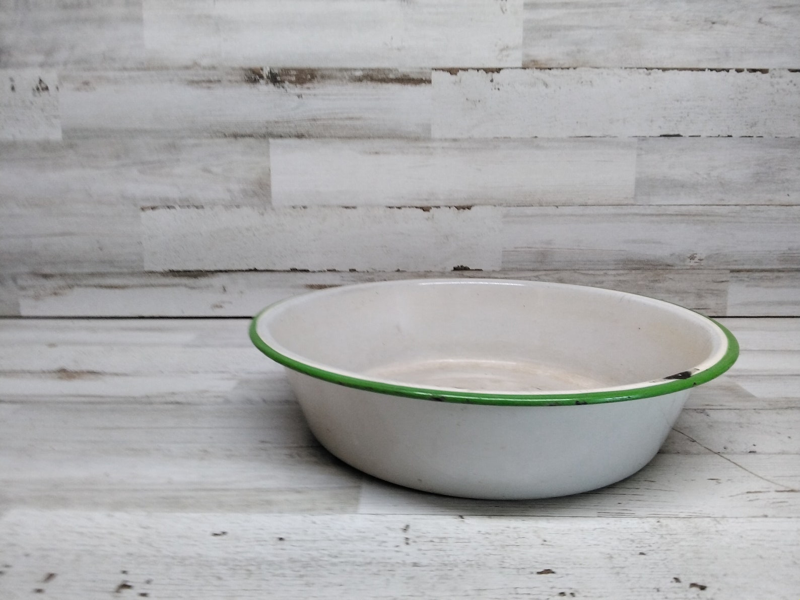 Vintage Enamelware Tan/beige and Green Metal Small Dish Pan - Etsy