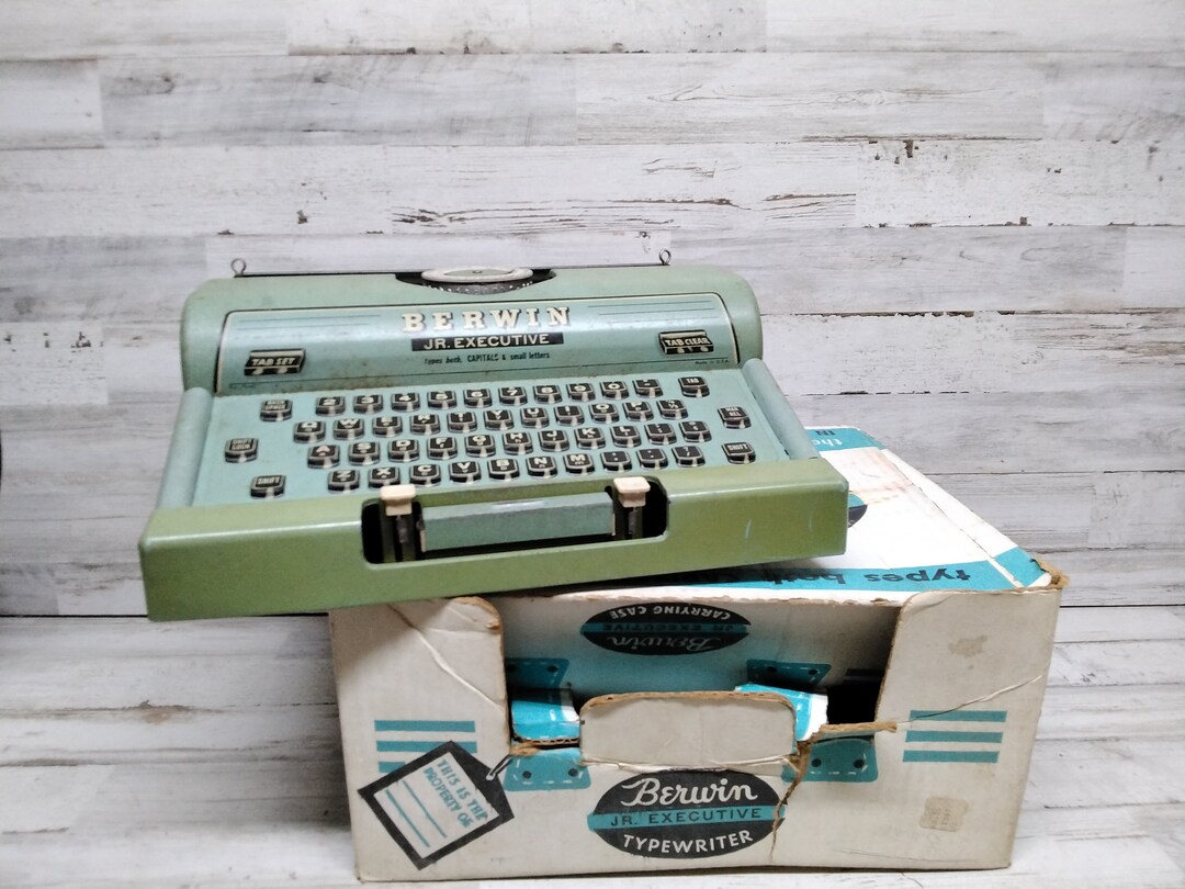 Vintage Berwin Child's Typewriter Toy With Original Box / Tin Litho ...