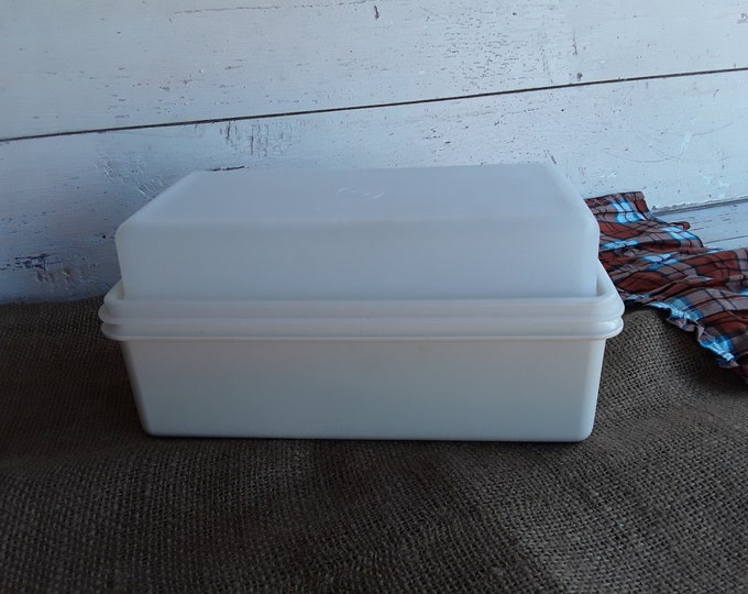 TUPPERWARE Vintage Bread Loaf Keeper #1508-4 Almond With Sheer Lid USA ...