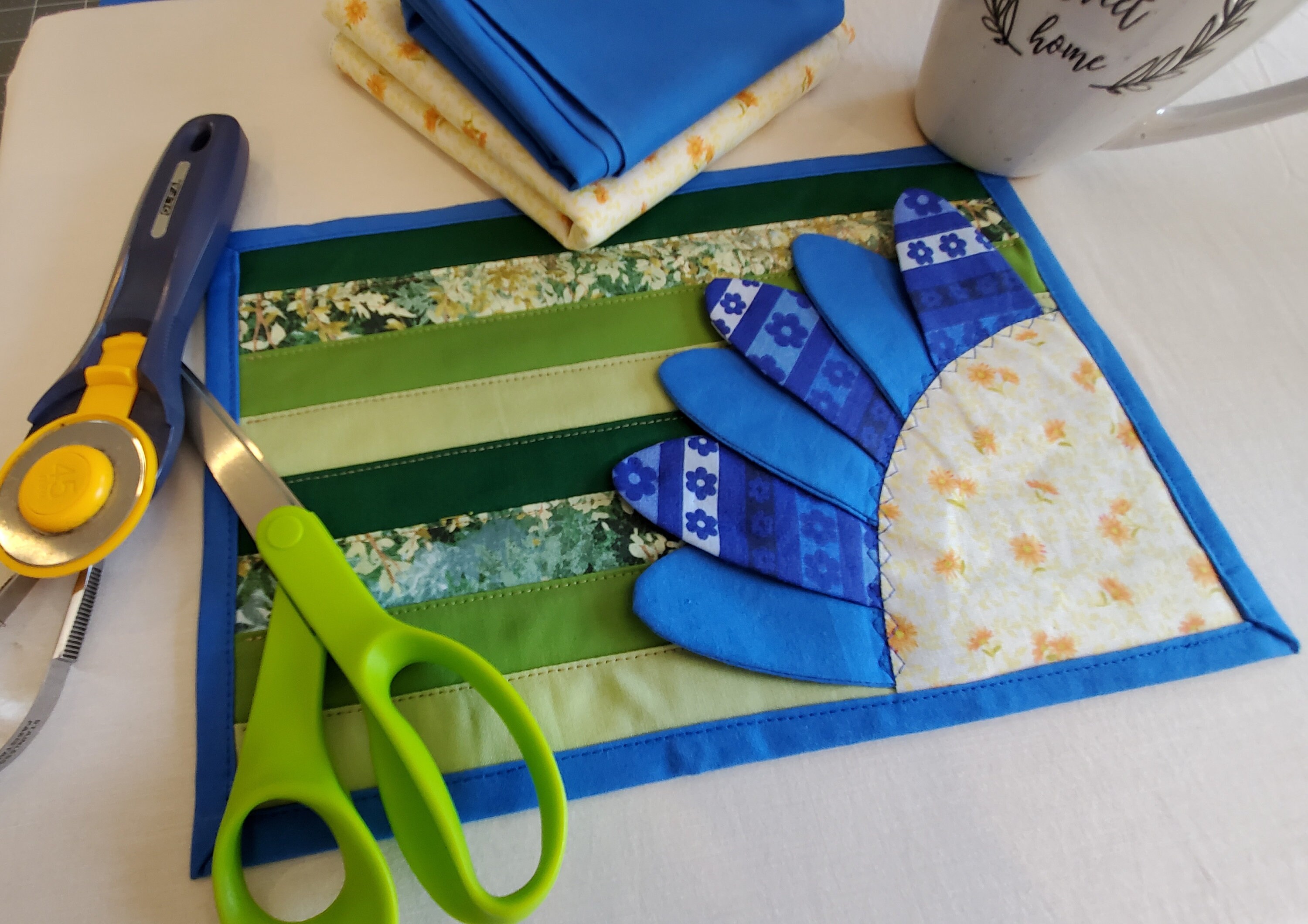 Pretty Petals Mugrug Pattern by Lisa Capen Quilts - 12 X 8" - Instant ...