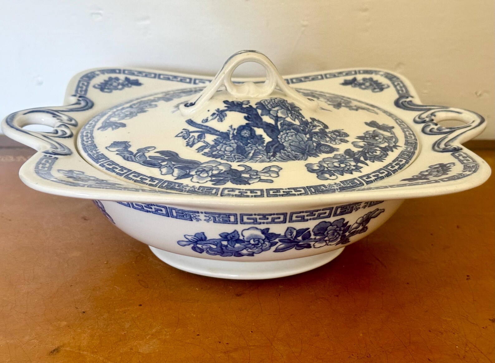 Antique John Maddock & Sons Covered Serving Dish Blue and White ...