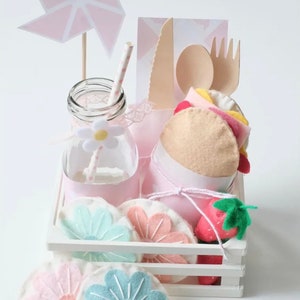 Picnic Printable Dramatic Play Set and Kite, Pinwheel, Playroom Decor ...
