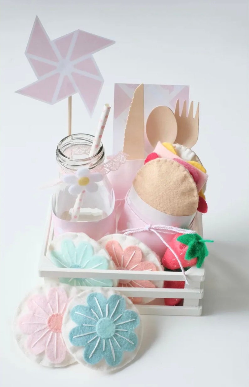 Picnic Printable Dramatic Play Set and Kite Pinwheel - Etsy