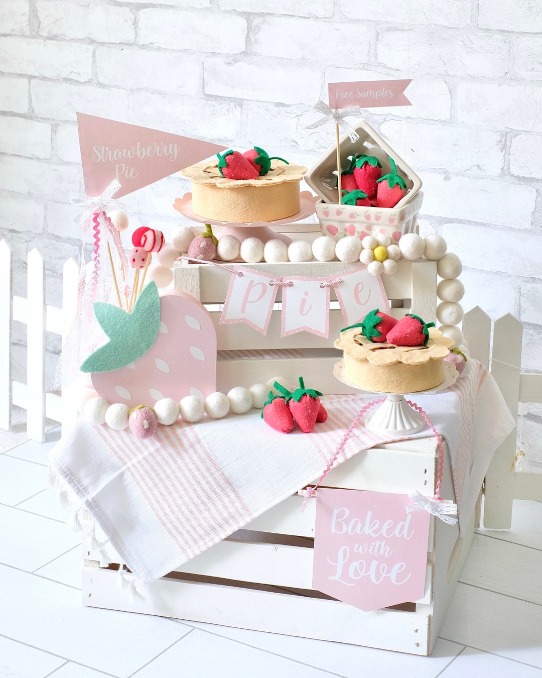 Strawberry Picking Printable Dramatic Play Set and Summer Sensory Bin ...