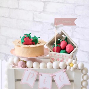 Strawberry Picking Printable Dramatic Play Set and Summer Sensory Bin ...