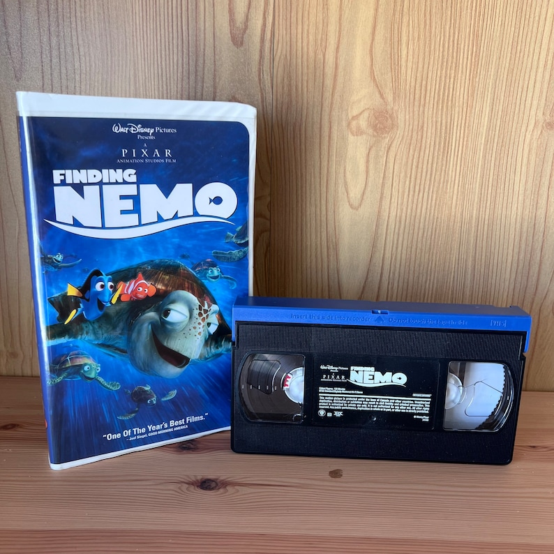 VINTAGE 2000’s Walt Disney’s Finding Nemo on VHS - Etsy
