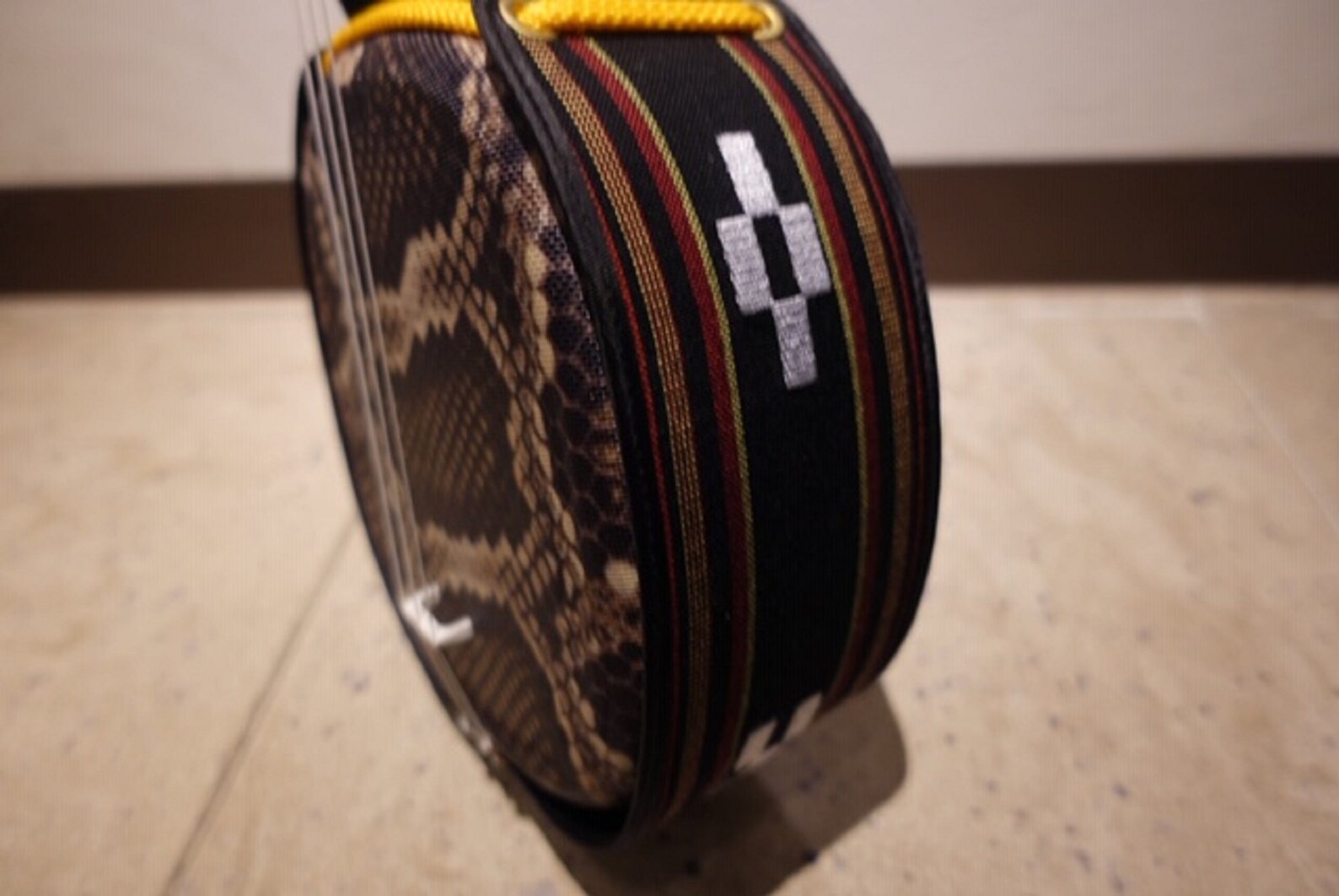 Okinawa Sanshin Okinawa Shamisen Okinawa Guitar Japanese Shamisen ...