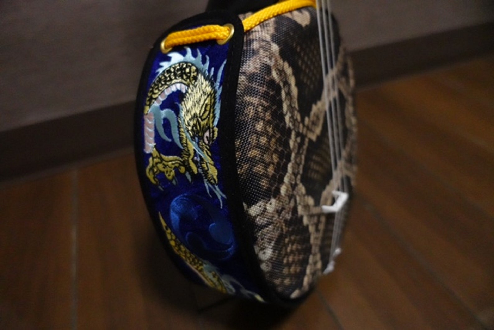Okinawa Sanshin Okinawa Shamisen Okinawa Guitar Japanese Shamisen ...