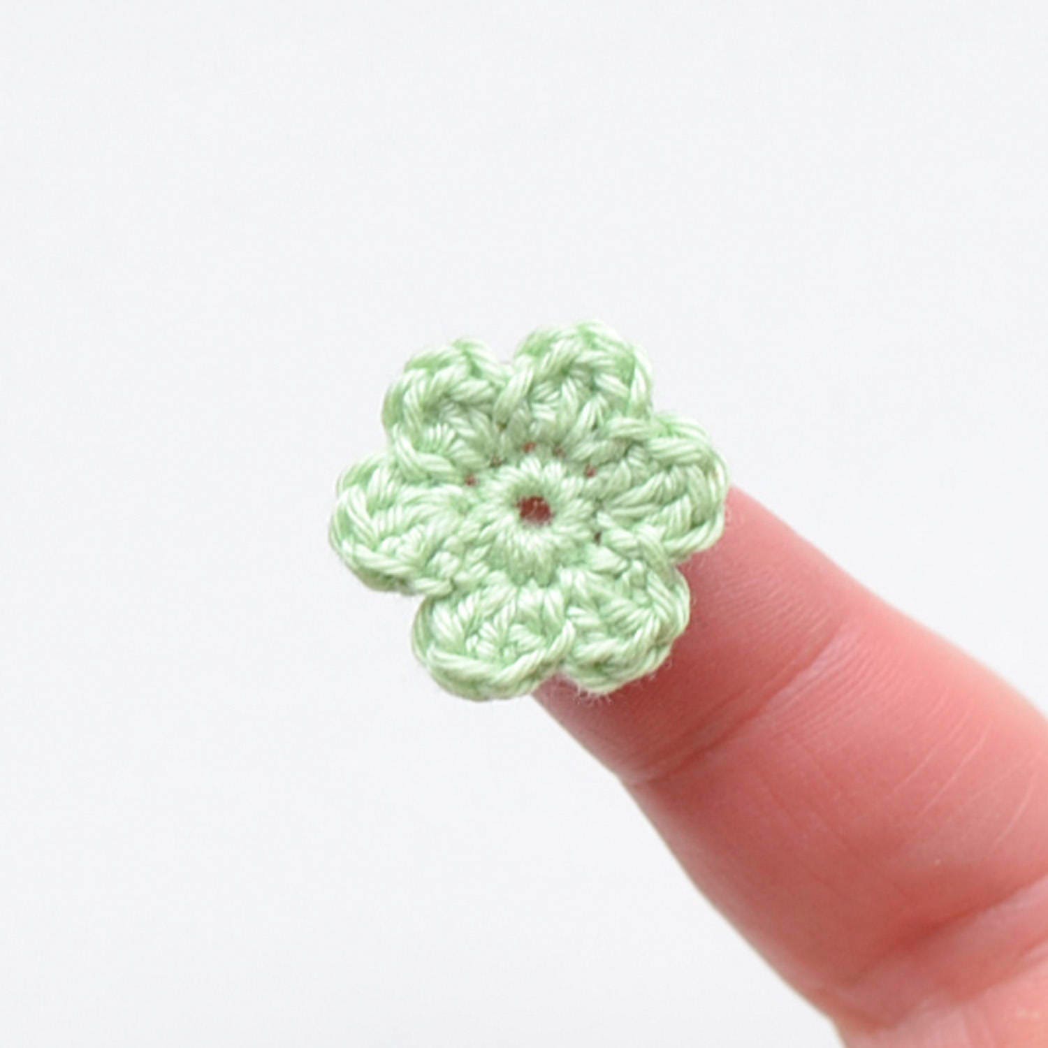Mini Crochet Flowers Green Tiny Applique Set Knit Small Crochet Flower ...