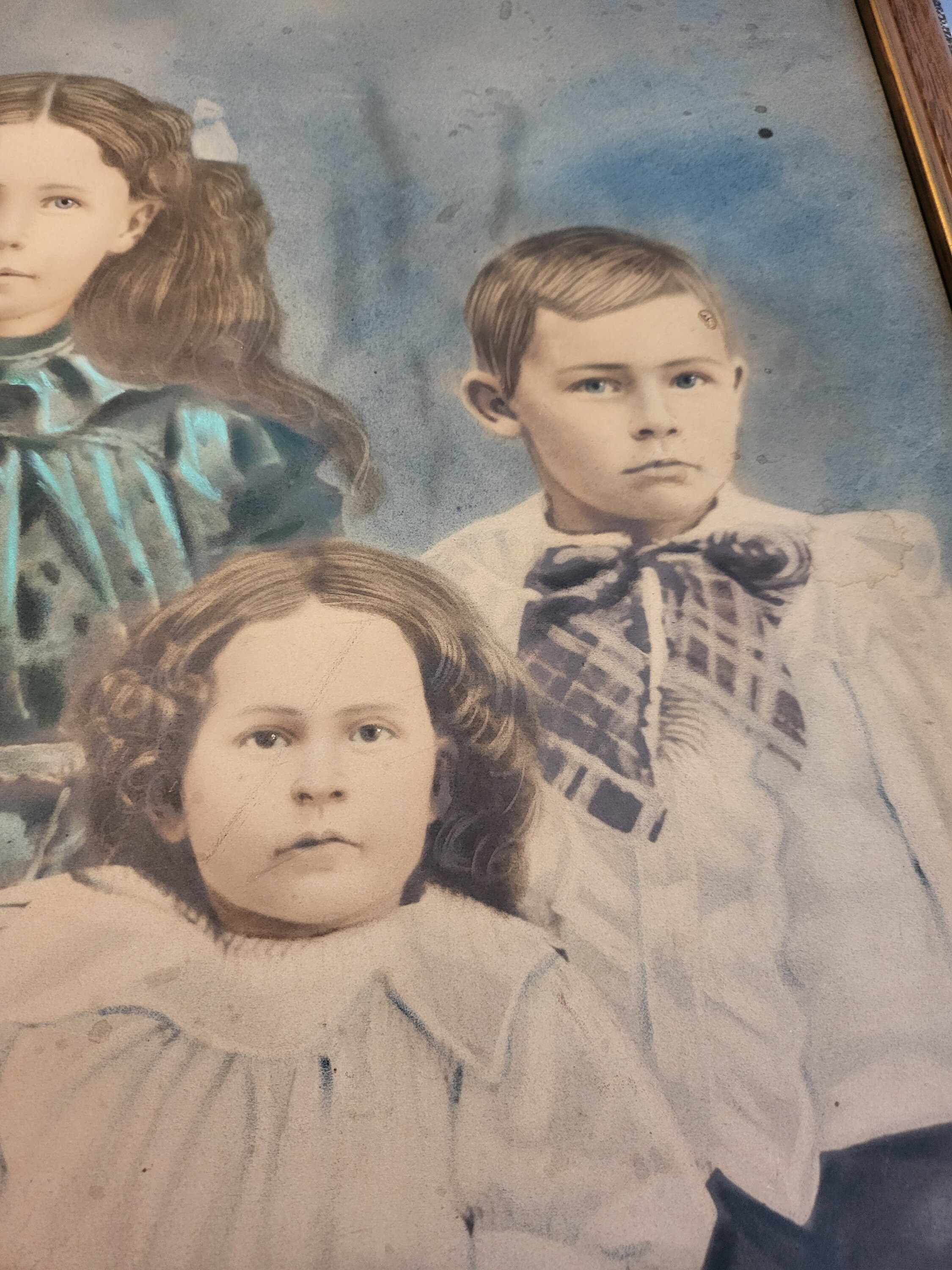 Vintage Family Portrait Taken in 1898, Includes Card With First Names ...