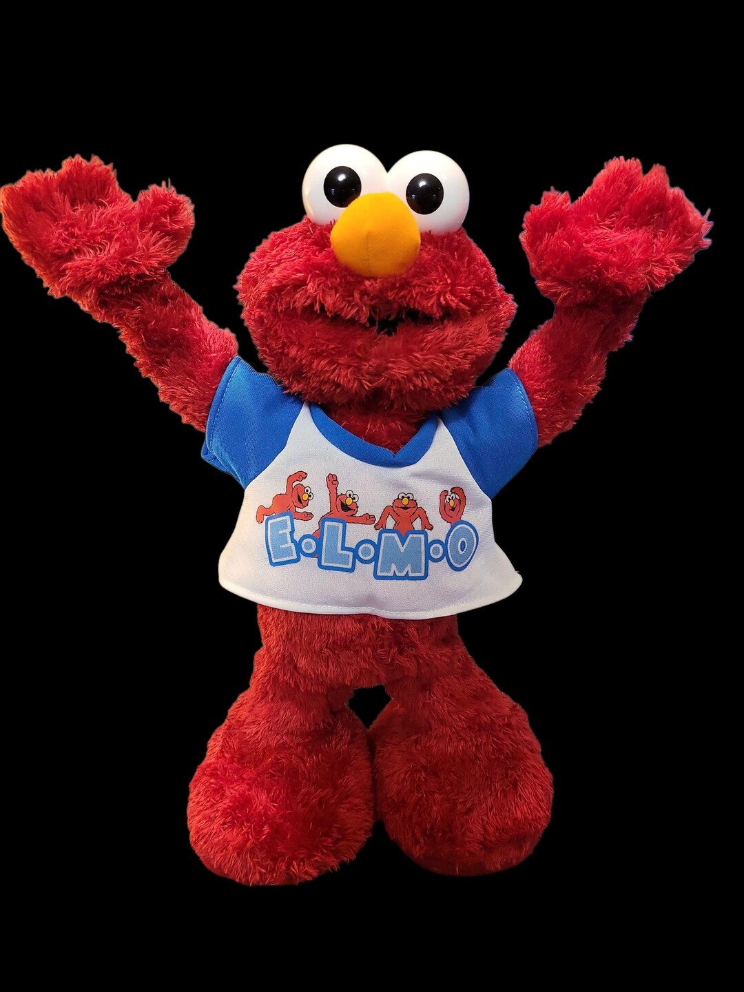 Tickle Me Elmo Sesame Street 2003 Mattel E-L-M-O Sings and Moves to ...