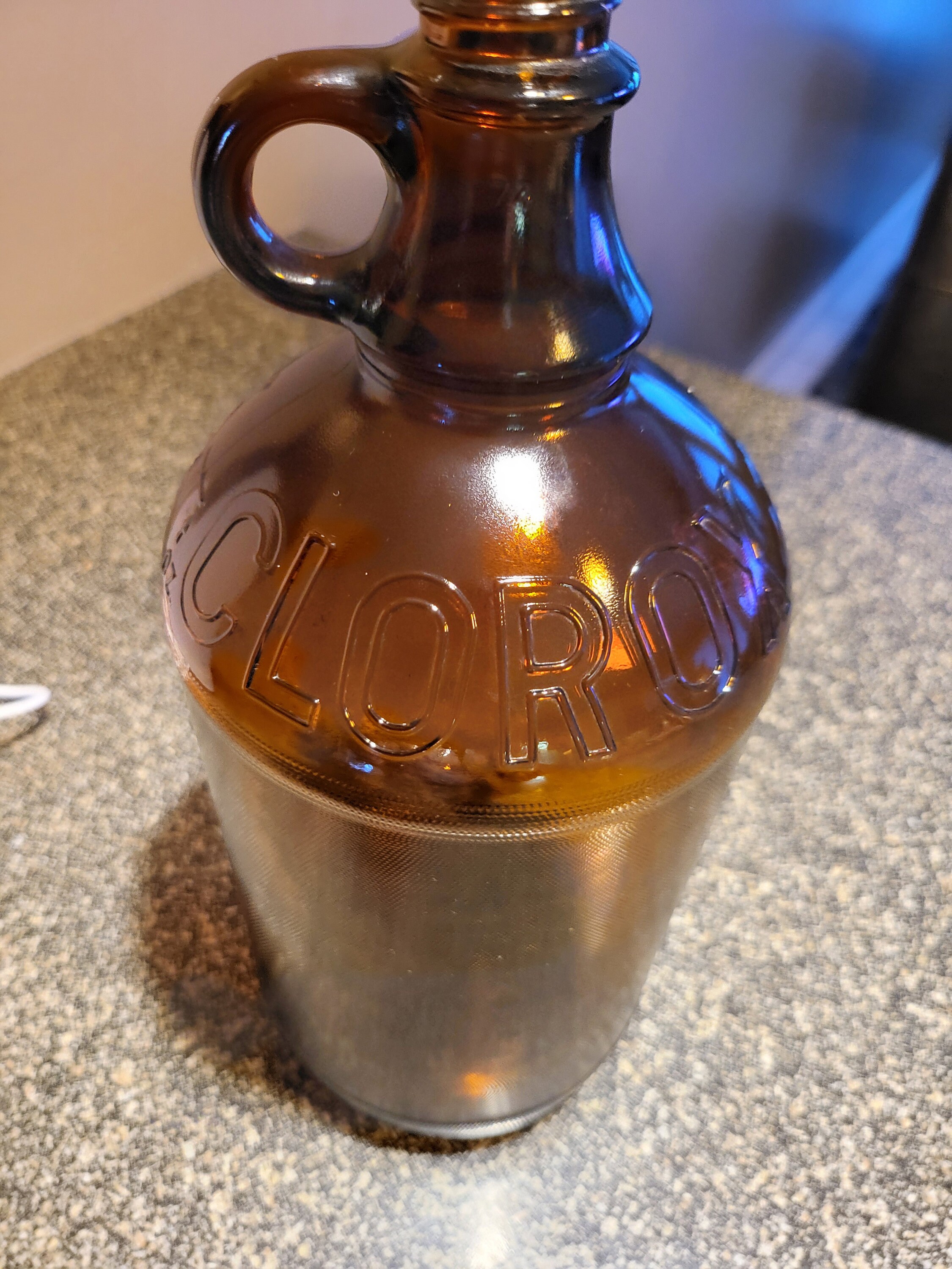 Vintage Clorox 1/2 Gallon Brown Glass Bottle Embossed One Finger. 1950 ...