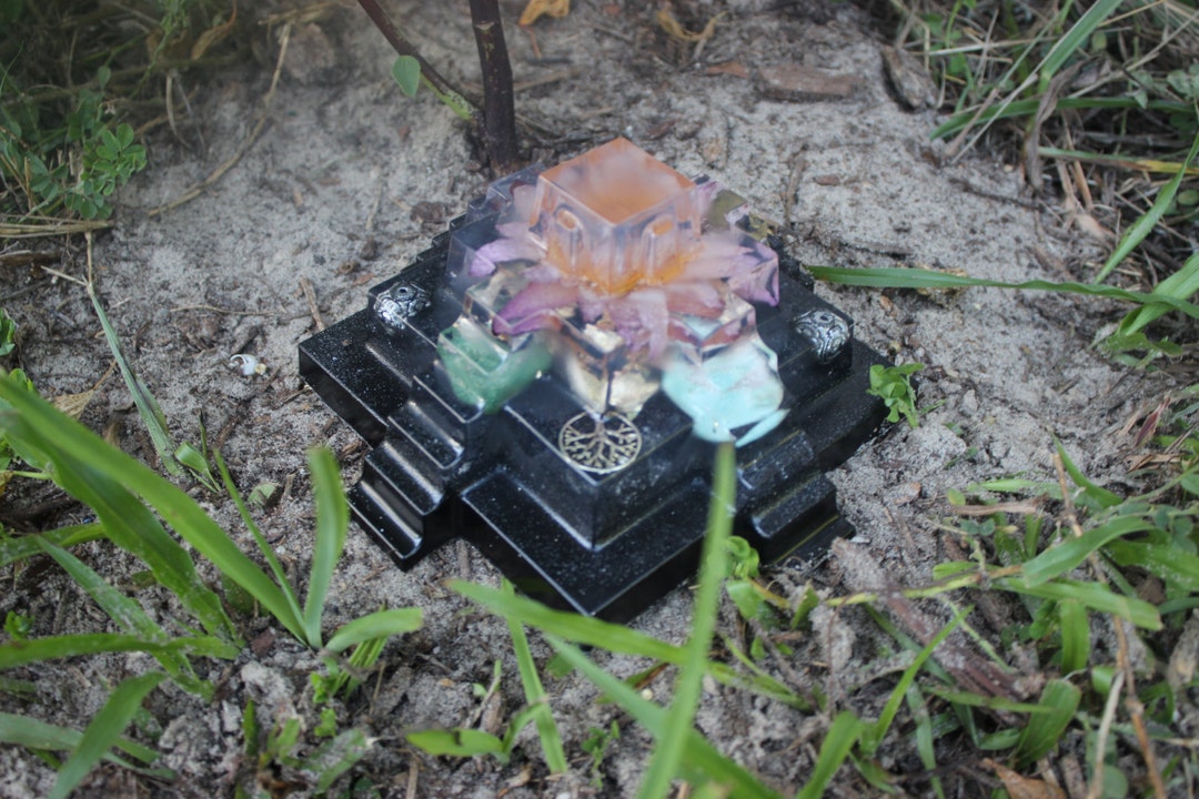 Xi (mayan) Pyramid Lotus Flower - Etsy Australia