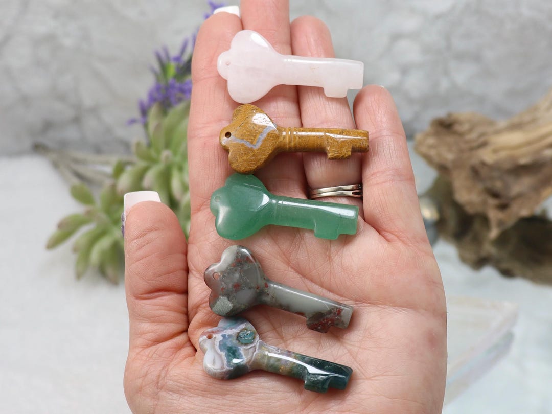 Crystal Gemstone Key Carvings, Stone Carved Skeleton Keys, Crazy Lace ...