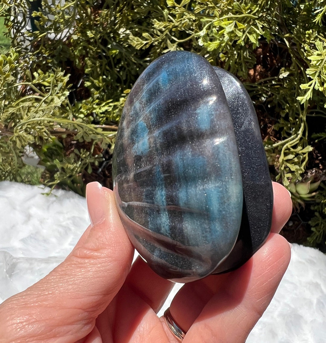 Trolleite Crystal Clam Shell Carving - Etsy