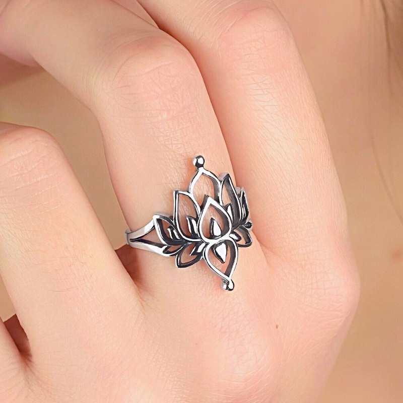 Silver Lotus Ring - Etsy
