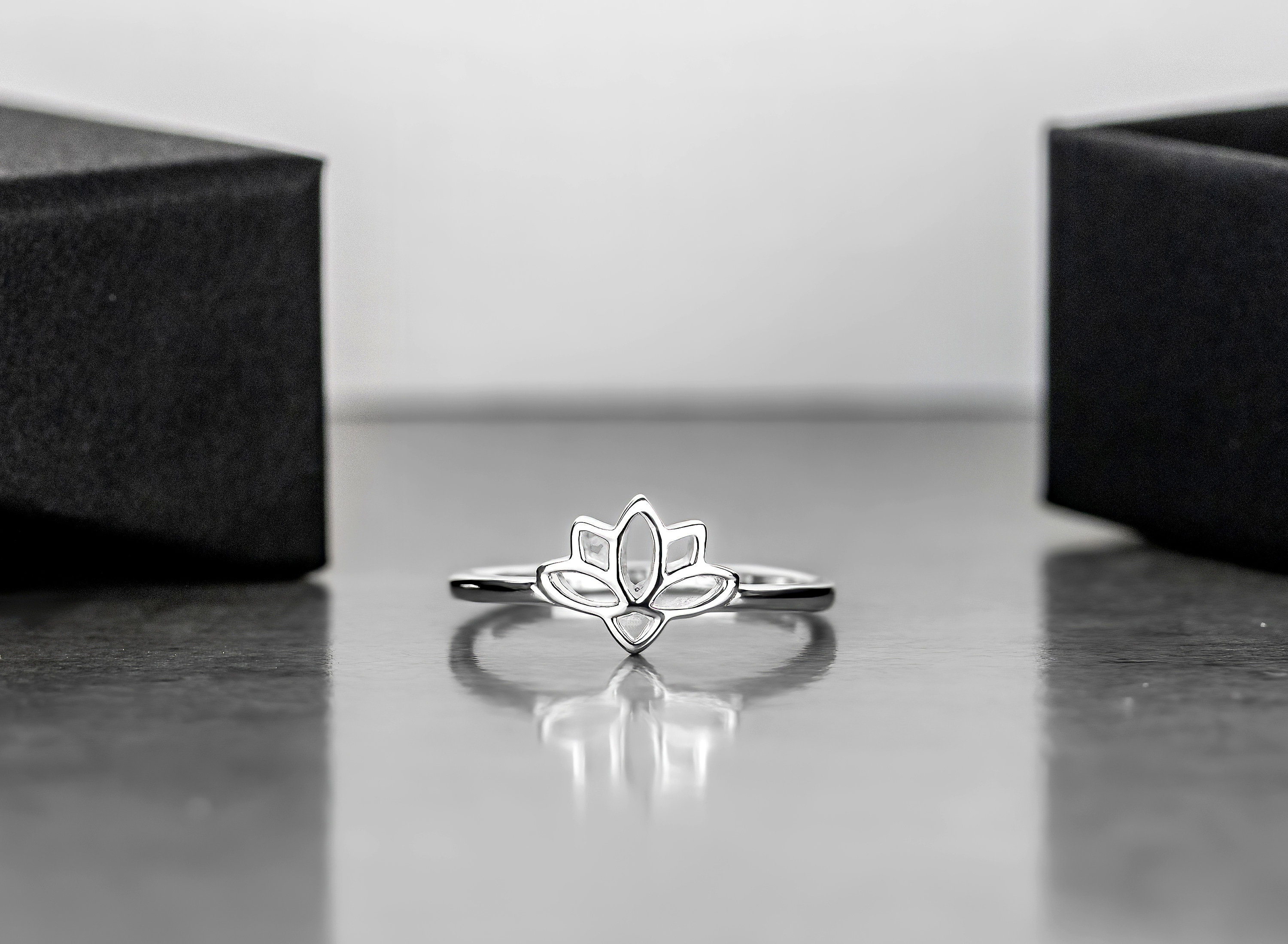 925 Sterling Silver Lotus Ring Lotus Ring in Silver - Etsy UK