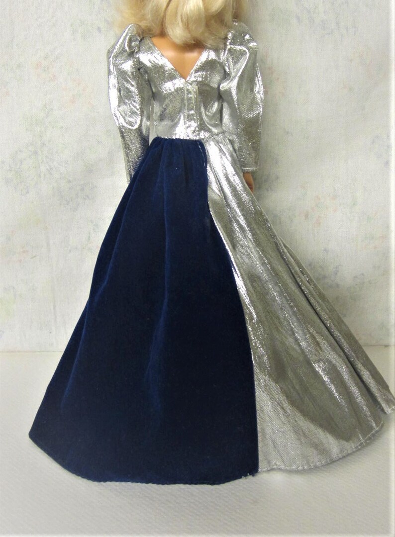 Barbie Silver Gown Vintage Barbie Metallic Dress Silver & Blue - Etsy.de